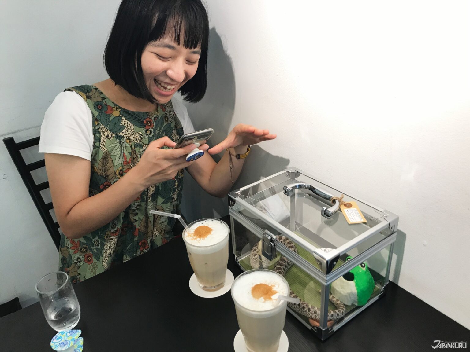 Tokyo Snake Cafe: Spend an Afternoon at Japan’s Most Unique Animal Cafe